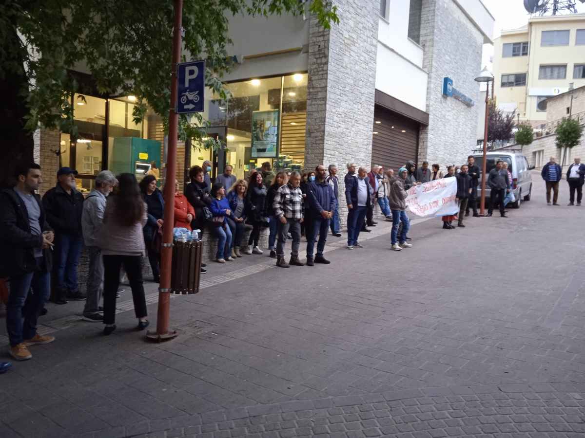 Με επιτυχία η συγκέντρωση διαμαρτυρίας στο Καρπενήσι | evrytanikospalmos.gr
