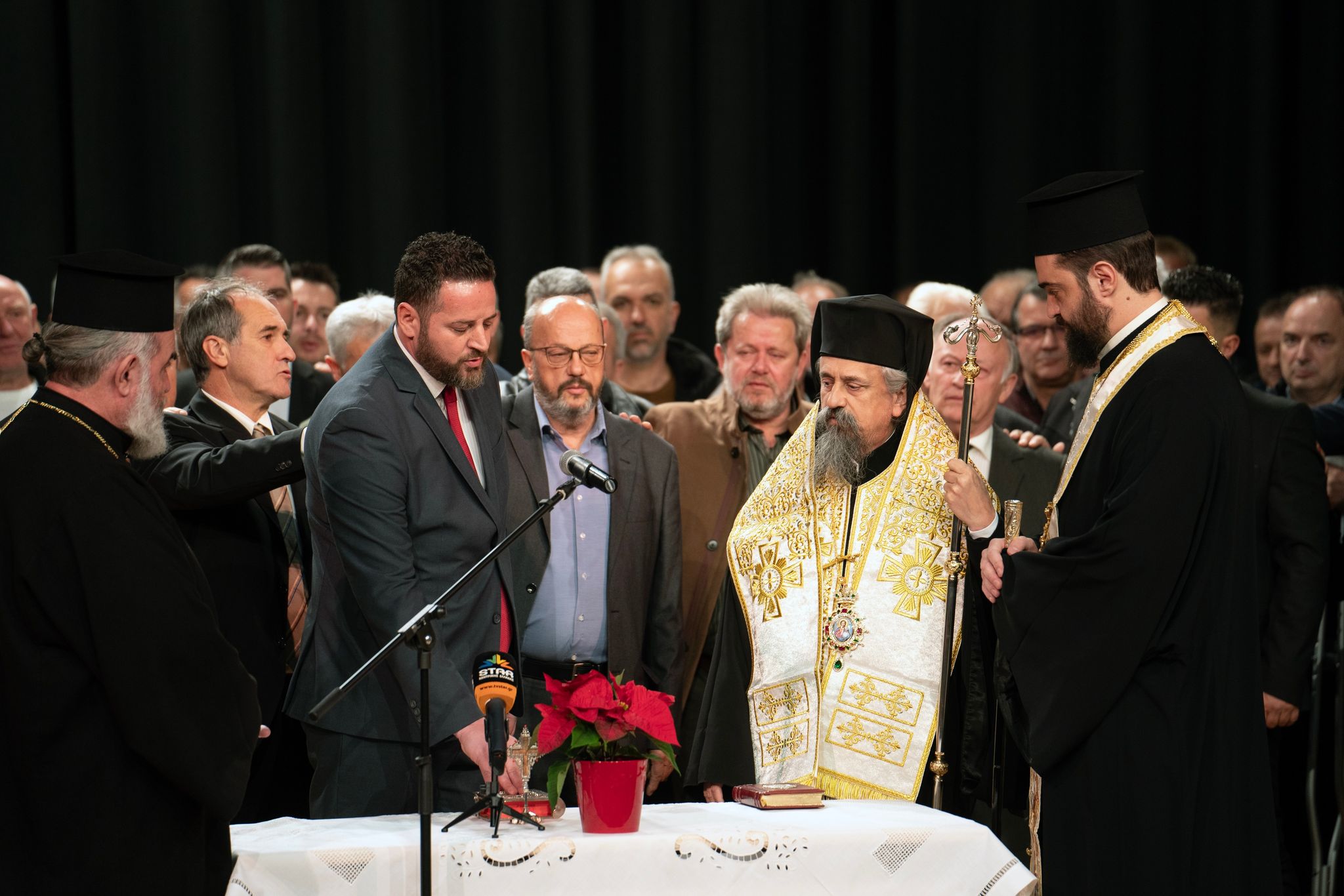 Ορκίστηκε ο νέος δήμαρχος Καρπενησίου, Χρήστος Κακαβάς ...