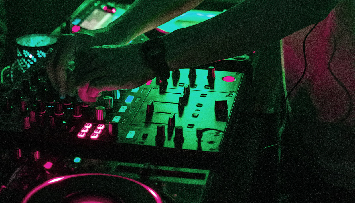 Κοινότητα Καρπενησίου: Άδεια για παράταση χρήσης μουσικής το θέμα ...